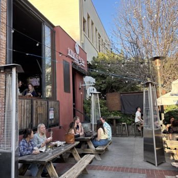 KINGS ROW GASTROPUB - Updated September 2025 - 1842 Photos & 1736 ...