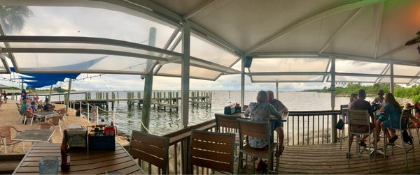 THE ISLAND WATERFRONT BAR & GRILL - Updated December 2025 - 264 Photos ...