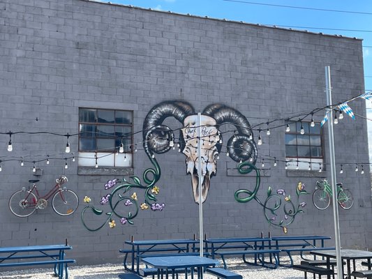 MUCKROCK MURAL AT HALF LITER BBQ - Updated July 2025 - 5301 Winthrop ...