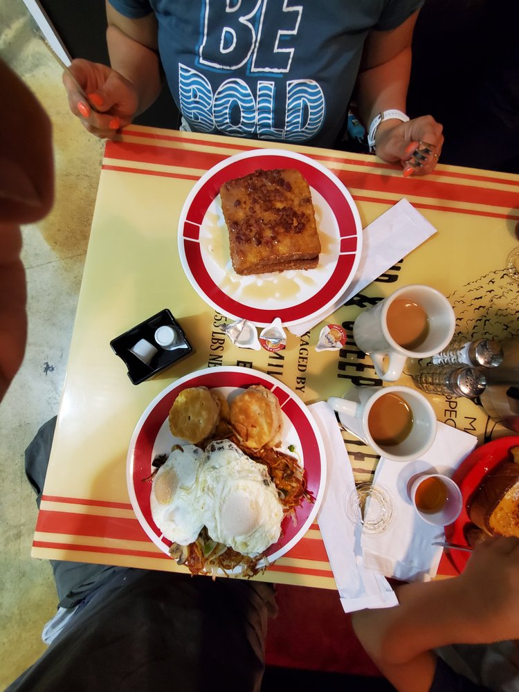 RUSTY TRACTOR -DOOR COUNTY - BREAKFAST BARN - 90 Photos & 77 Reviews ...