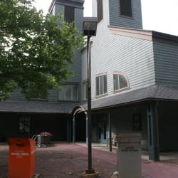 EAST HAMPTON TOWN OF PUBLIC LIBRARY - Libraries - 105 Main St, East ...