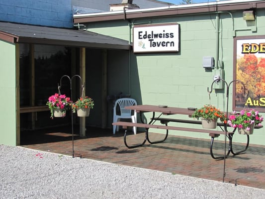 EDELWEISS TAVERN - Updated September 2025 - 12 Photos & 17 Reviews ...