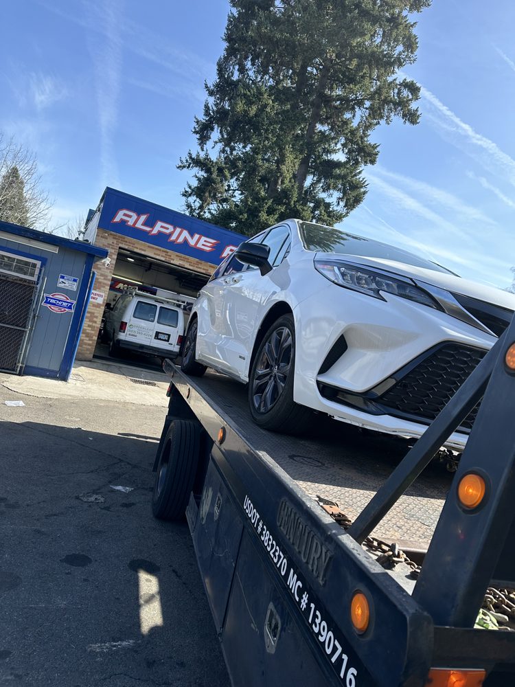 ALPINE TOWING & RECOVERY in 5840 SE 17th Ave, Portland, Oregon ...