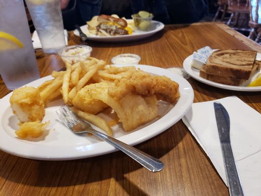 BUTLER INN - Updated January 2026 - 60 Photos & 114 Reviews - 12400 W ...