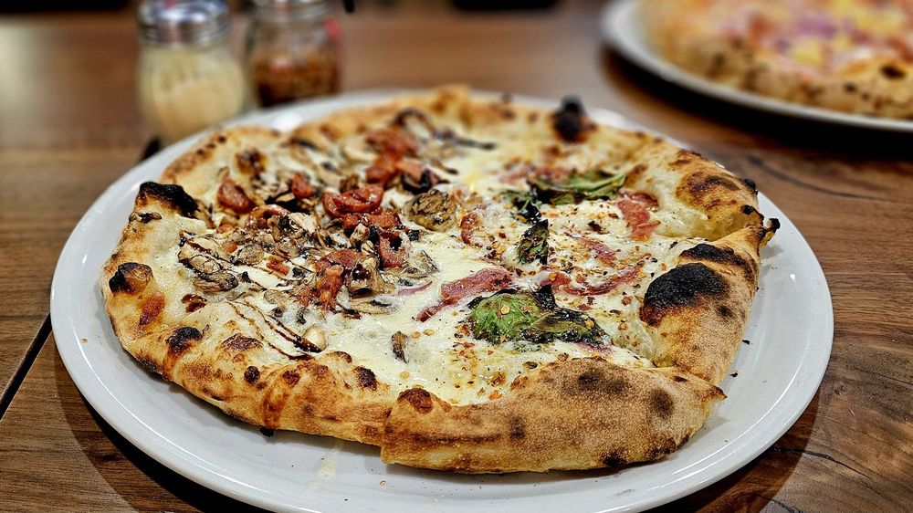 BENJI’S WOODFIRE PIZZA - Updated January 2026 - 402 Photos & 297 ...