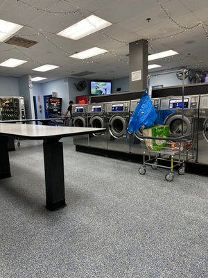 CLEAN THREADS LAUNDRY - Updated July 2024 - 15 Photos & 55 Reviews ...