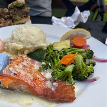 THE HARP BAR AND RESTAURANT - Updated June 2024 - 180 Photos & 178 ...