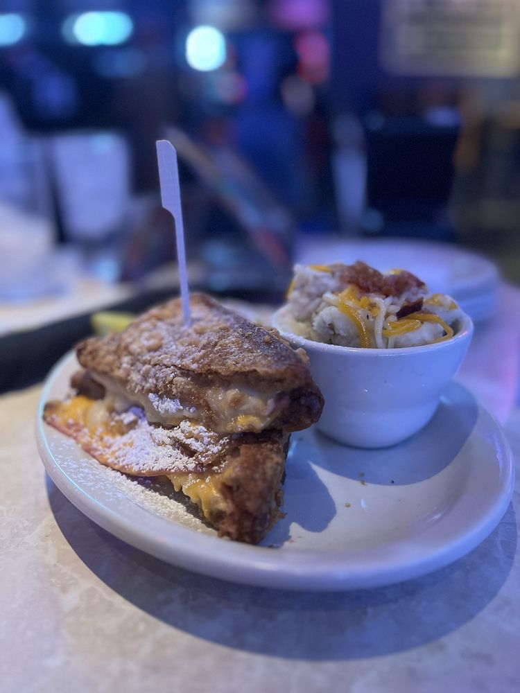 BUBBA’S 33 - Updated August 2024 - 27 Photos & 86 Reviews - 6210 Slide ...