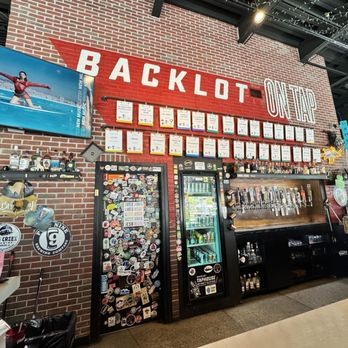 BACKLOT TAPHOUSE - Updated July 2024 - 197 Photos & 137 Reviews - 2110 ...