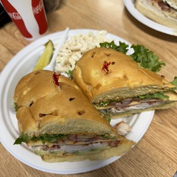 HELLO DELI - Updated December 2025 - 80 Photos & 138 Reviews - 2820 La ...