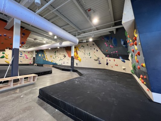 ASCEND POINT BREEZE - Updated July 2025 - 21 Photos - 7443 Thomas Blvd ...