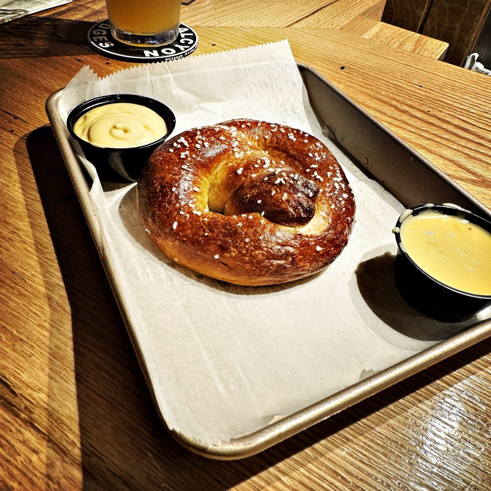 HALCYON LEDGES - Updated November 2024 - 27 Photos & 13 Reviews - 4291 ...