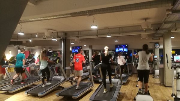 MCFIT - 12 Photos & 19 Reviews - Gyms - Maria-Probst-Str. 17, München ...