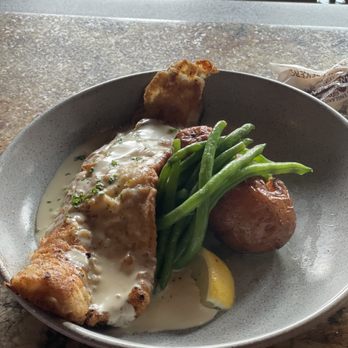 SPATS FOOD & SPIRITS - Updated November 2025 - 128 Photos & 62 Reviews ...