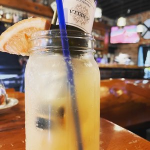 TRAIN WRECK BAR - 811 Photos & 781 Reviews - 427 E Fairhaven Ave ...