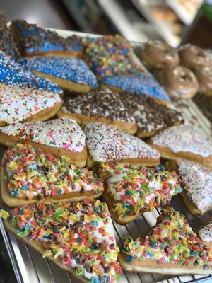 DONUTOPIA - 112 Photos & 118 Reviews - 2563 Sunset Dr, San Angelo ...