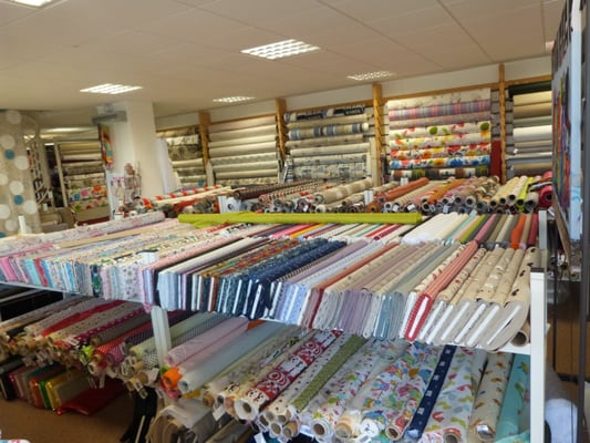 LES TISSUS D ISA SINGER - Updated June 2025 - 341 bd de Strasbourg ...