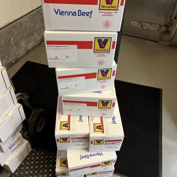 VIENNA BEEF FACTORY STORE - Updated December 2025 - 112 Photos & 57 ...