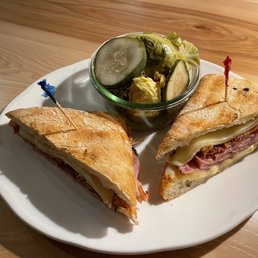 THE KITCHEN TABLE AT RELISH - 140 Photos & 86 Reviews - 5629 Creedmoor ...