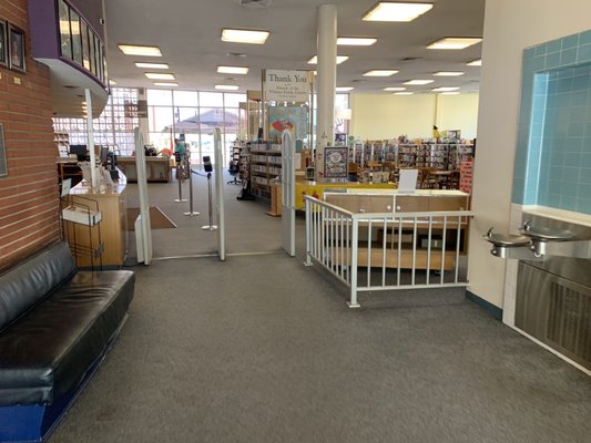 WHITTIER CENTRAL LIBRARY - Updated June 2024 - 62 Photos & 44 Reviews ...