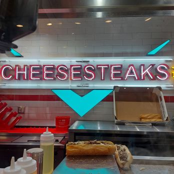 READING TERMINAL MARKET - Updated February 2025 - 7411 Photos & 7158 ...