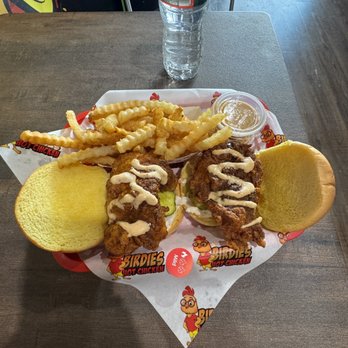 BIRDIES HOT CHICKEN - Updated November 2025 - 111 Photos & 103 Reviews ...