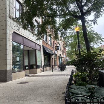 PHLAVZ - Updated November 2024 - 220 Photos & 210 Reviews - 717 W ...