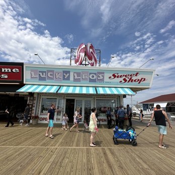 LUCKY LEO’S - Updated September 2025 - 52 Photos & 27 Reviews - 315 ...
