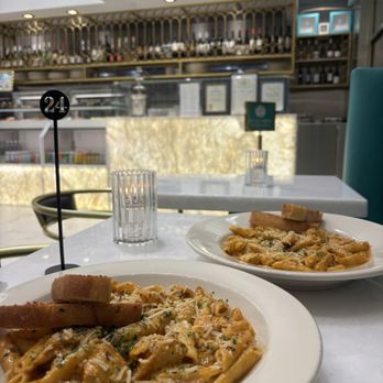 ONE TWELVE CAFFE - Updated March 2025 - 345 Photos & 187 Reviews - 8830 ...