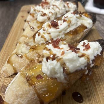 PIZZA TERRA - Updated July 2025 - 69 Photos & 72 Reviews - 302 Melton ...