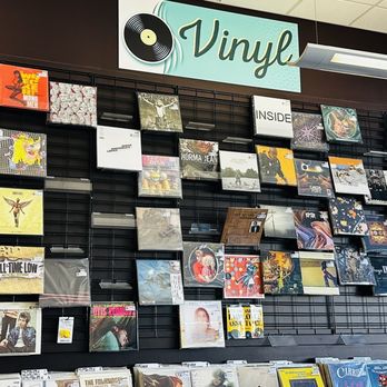 BOOKMANS ENTERTAINMENT EXCHANGE - Updated June 2025 - 153 Photos & 286 ...