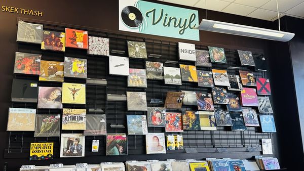 BOOKMANS ENTERTAINMENT EXCHANGE - Updated July 2025 - 153 Photos & 288 ...