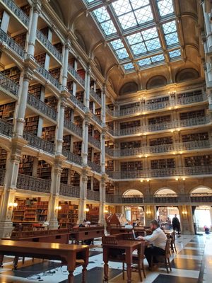 GEORGE PEABODY LIBRARY - 210 Photos & 58 Reviews - 17 E Mt Vernon Pl ...