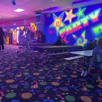 BEAR CREEK ROLLER RINK - Updated December 2025 - 60 Photos & 93 Reviews ...