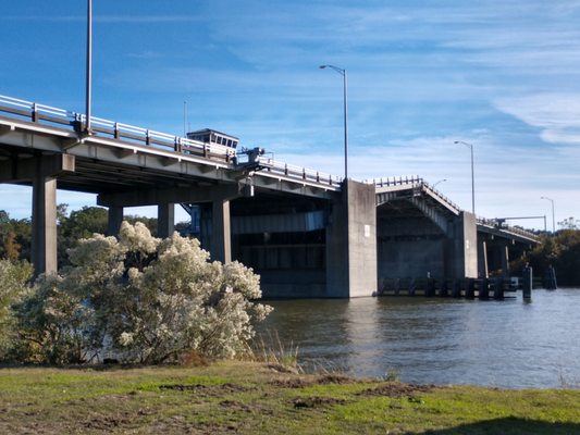 WAPPOO CUT - Updated January 2026 - 37 Photos - 2012 Wappoo Dr ...