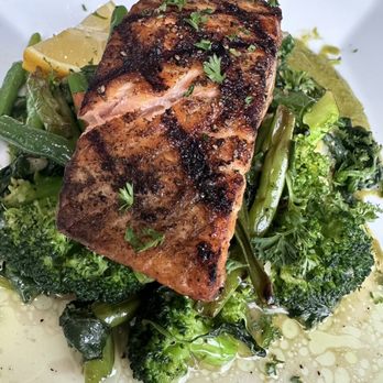 PONTY BISTRO - Updated August 2025 - 707 Photos & 531 Reviews - 2375 ...