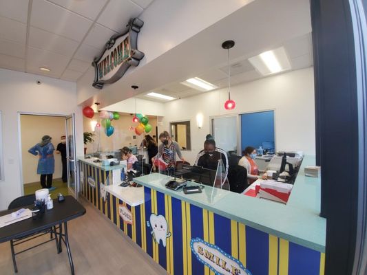 MAGICLAND DENTAL OF PACOIMA - Updated October 2025 - 56 Photos & 117 ...