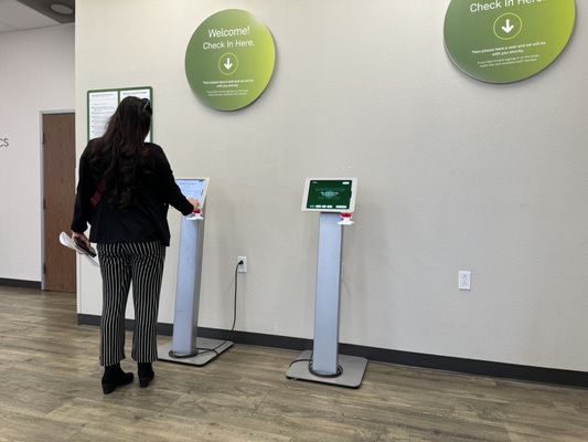 QUEST DIAGNOSTICS - Updated December 2025 - 10 Reviews - 3741 W Shaw ...