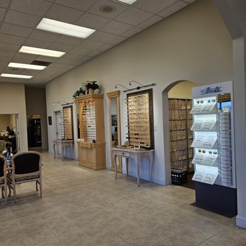 JOHNSON CURRAN OPTOMETRY CENTERS - Updated December 2025 - 57 Photos ...