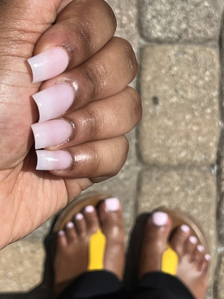 ROYALTY NAIL SPA & LOUNGE - Updated August 2025 - 28 Photos - 1639 Lee ...