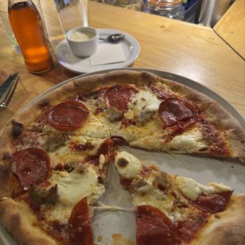 LUCA - Updated September 2025 - 348 Photos & 385 Reviews - 711 Grant St ...