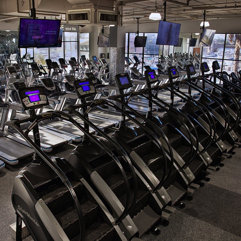 24 HOUR FITNESS - OXNARD - Updated January 2026 - 103 Photos & 215 ...