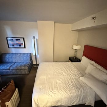 HOLIDAY INN EXPRESS DENVER DOWNTOWN - Updated October 2025 - 117 Photos ...