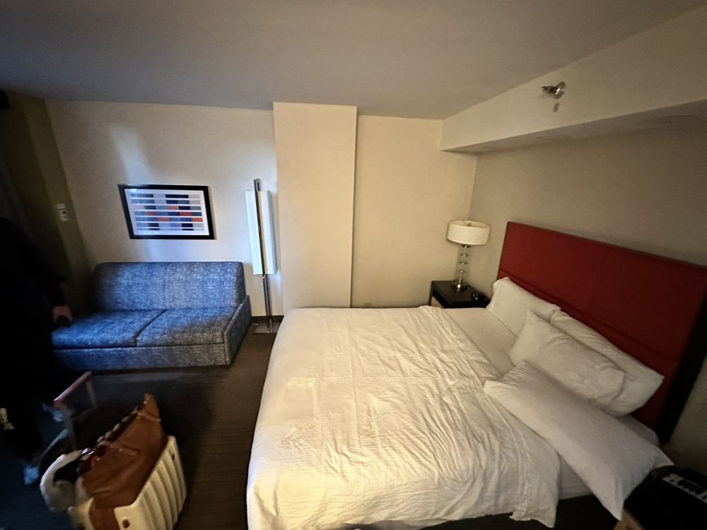 HOLIDAY INN EXPRESS DENVER DOWNTOWN - Updated October 2025 - 117 Photos ...