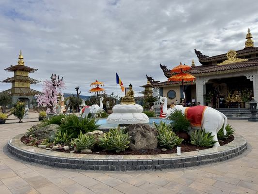 TAM TU METTA BUDDHIST TEMPLE & HERITAGE GARDEN - Updated October 2025 ...