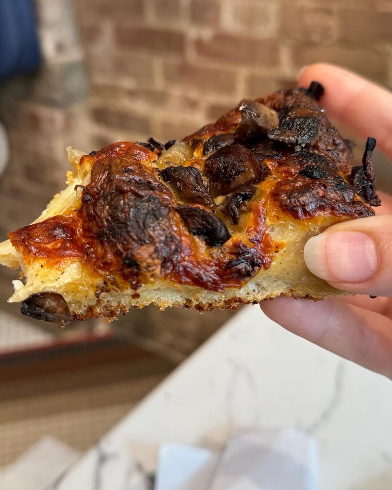 MAMA’S TOO - Updated September 2024 - 300 Photos & 132 Reviews - 323 ...