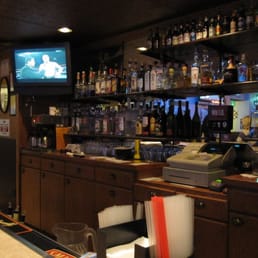 THE ROADHOUSE BAR & GRILL - Updated December 2025 - 142 Photos & 153 ...