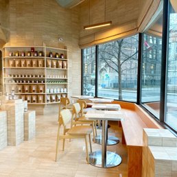 NUTBAR - Updated September 2025 - 33 Photos - 425 Adelaide Street W ...