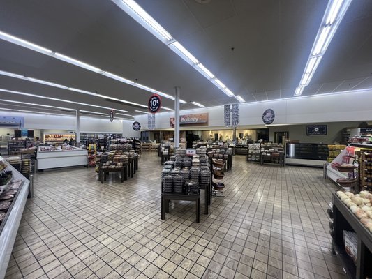 HY-VEE - Updated March 2025 - 30 Photos & 31 Reviews - 1315 6th St NW ...
