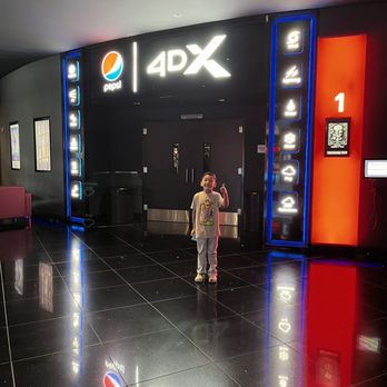 REGAL FRESNO RIVERPARK - Updated January 2026 - 571 Photos & 372 ...